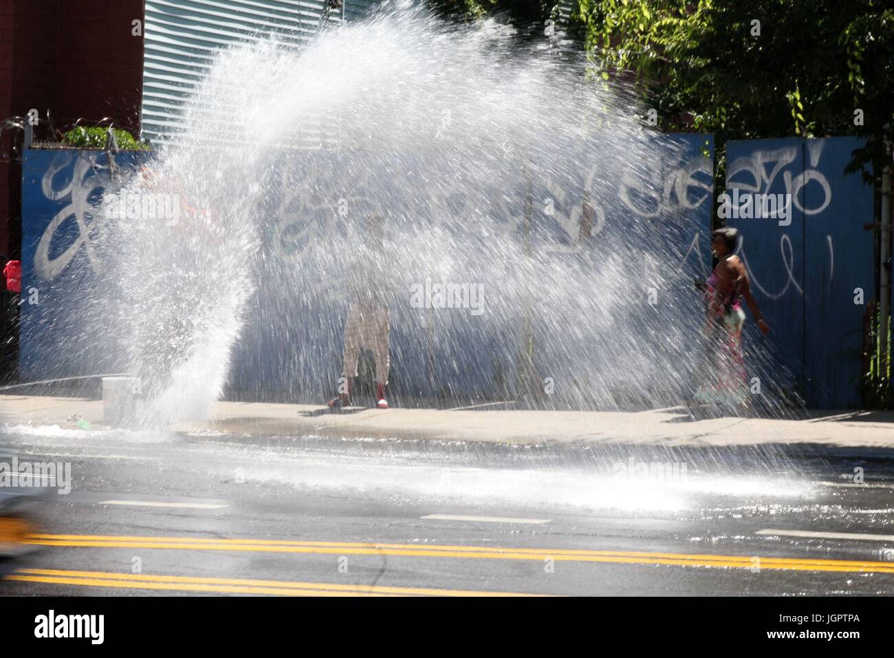 The bronx ny fire hydrant hi-res stock photography and images - Alamy