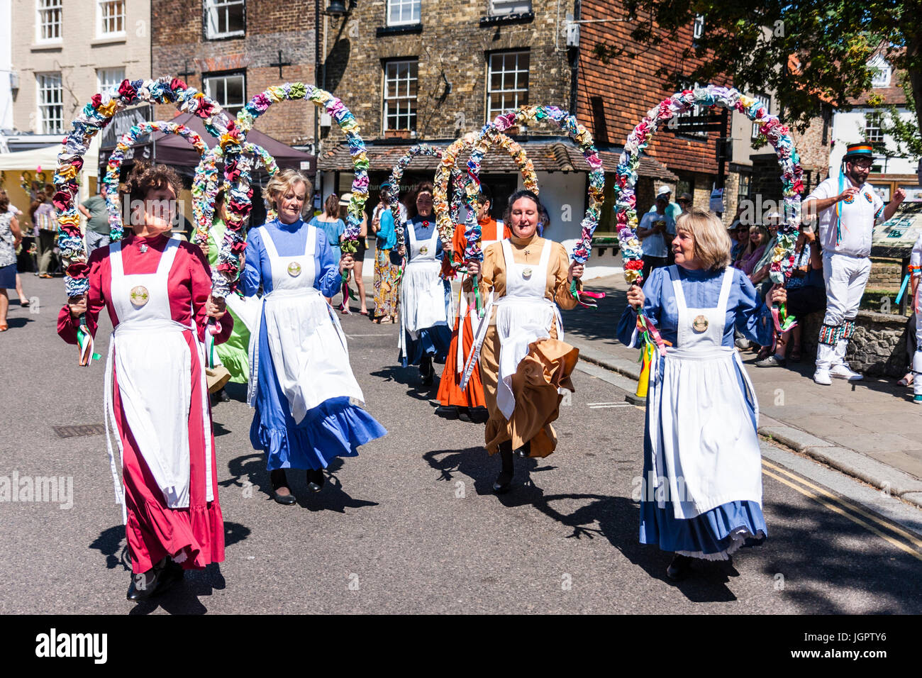 English traditional folk dancers, women from the Knots of May Morris ...