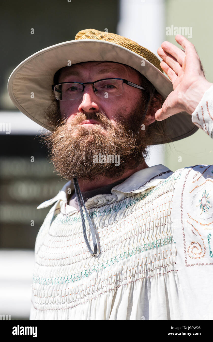 The Thameside Mummers perform a traditional mumming play. A 14th ...