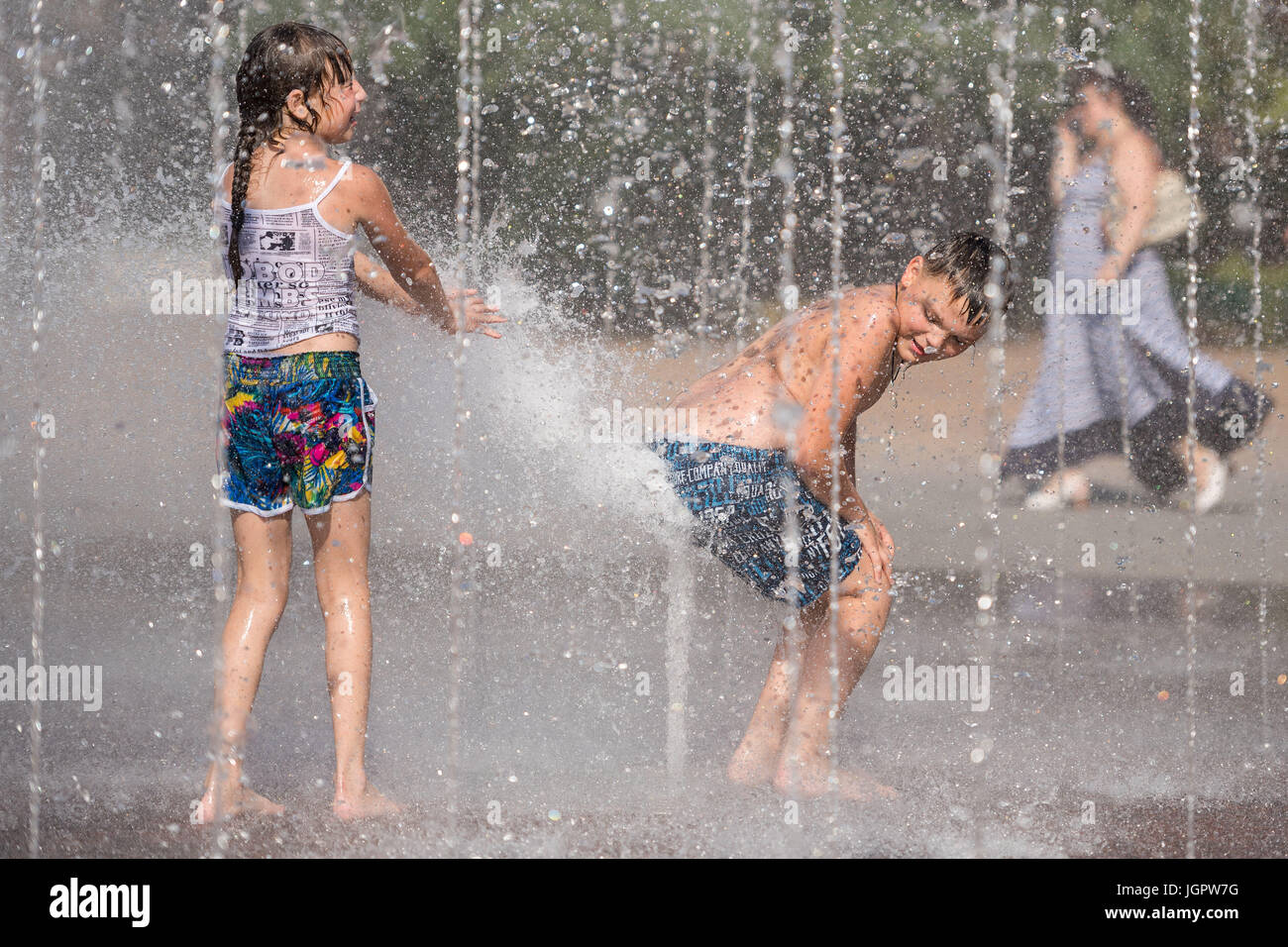 Sochi, Russia. 27th June, 2017. Children play in a well in Sochi ...