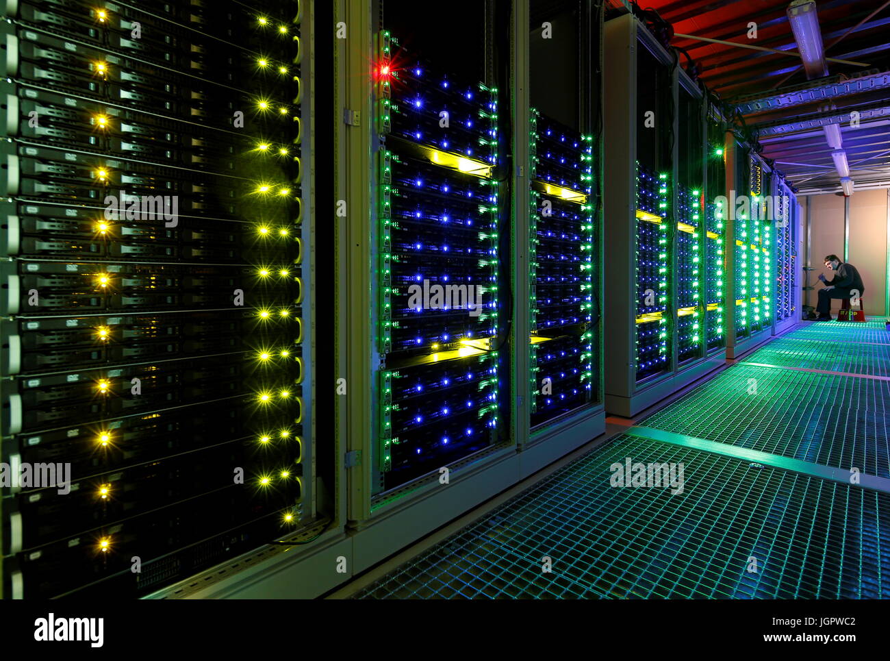 Gsi cube hi-res stock photography and images - Alamy