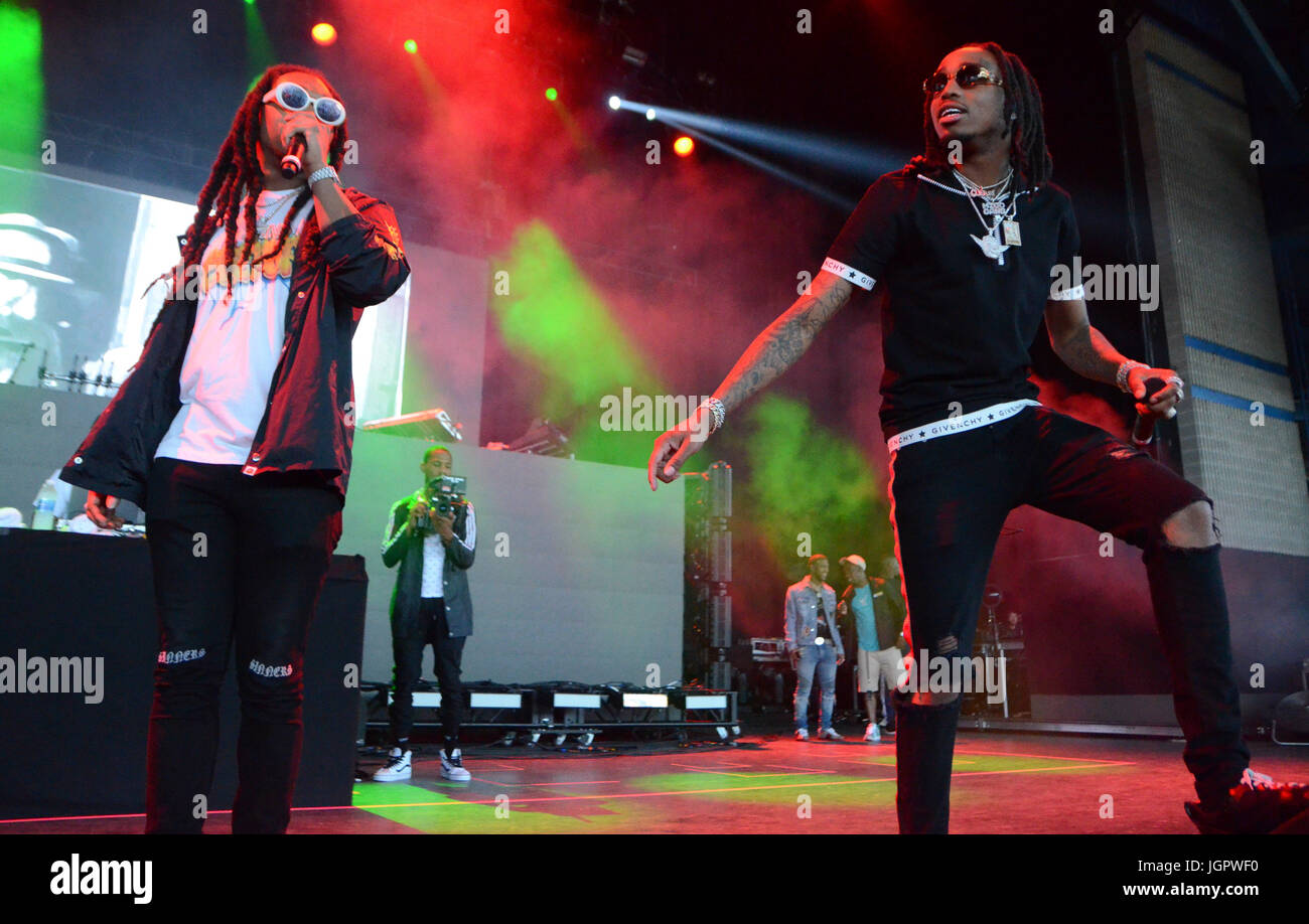 Milwaukee, Wisconsin, USA. 8th July, 2017. Rappers Takeoff and Quavo of ...