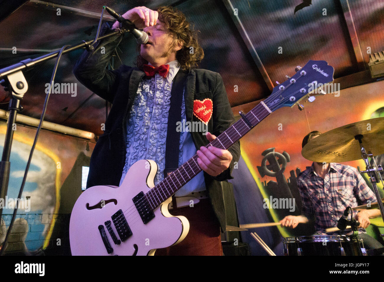 Alex james gig hi-res stock photography and images - Alamy