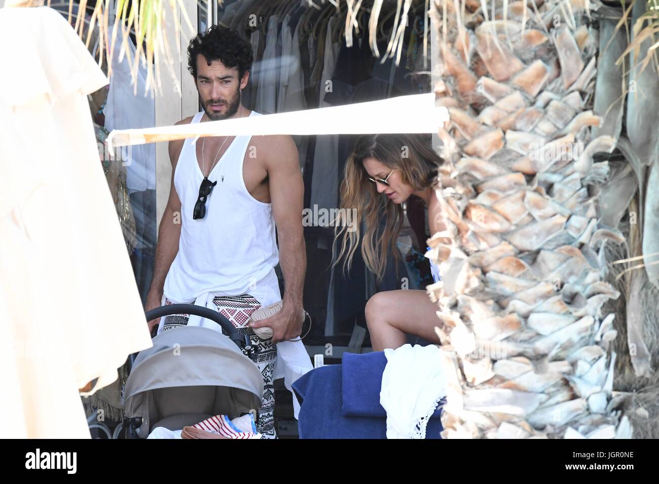 Lacco Ameno (Ischia): Hotel Regina Isabella. Lola Ponce with her ...