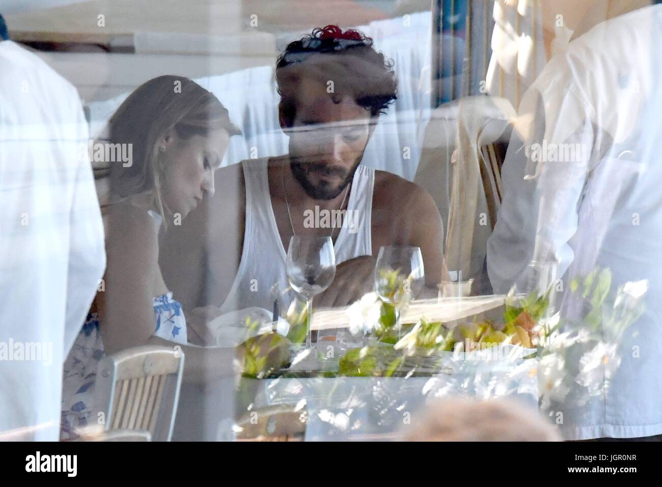 Lacco Ameno (Ischia): Hotel Regina Isabella. Lola Ponce with her ...