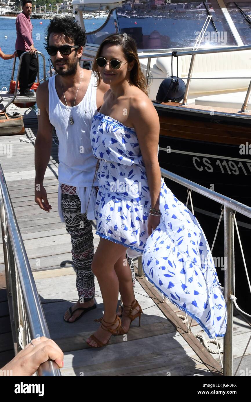 Lacco Ameno (Ischia): Hotel Regina Isabella. Lola Ponce with her ...