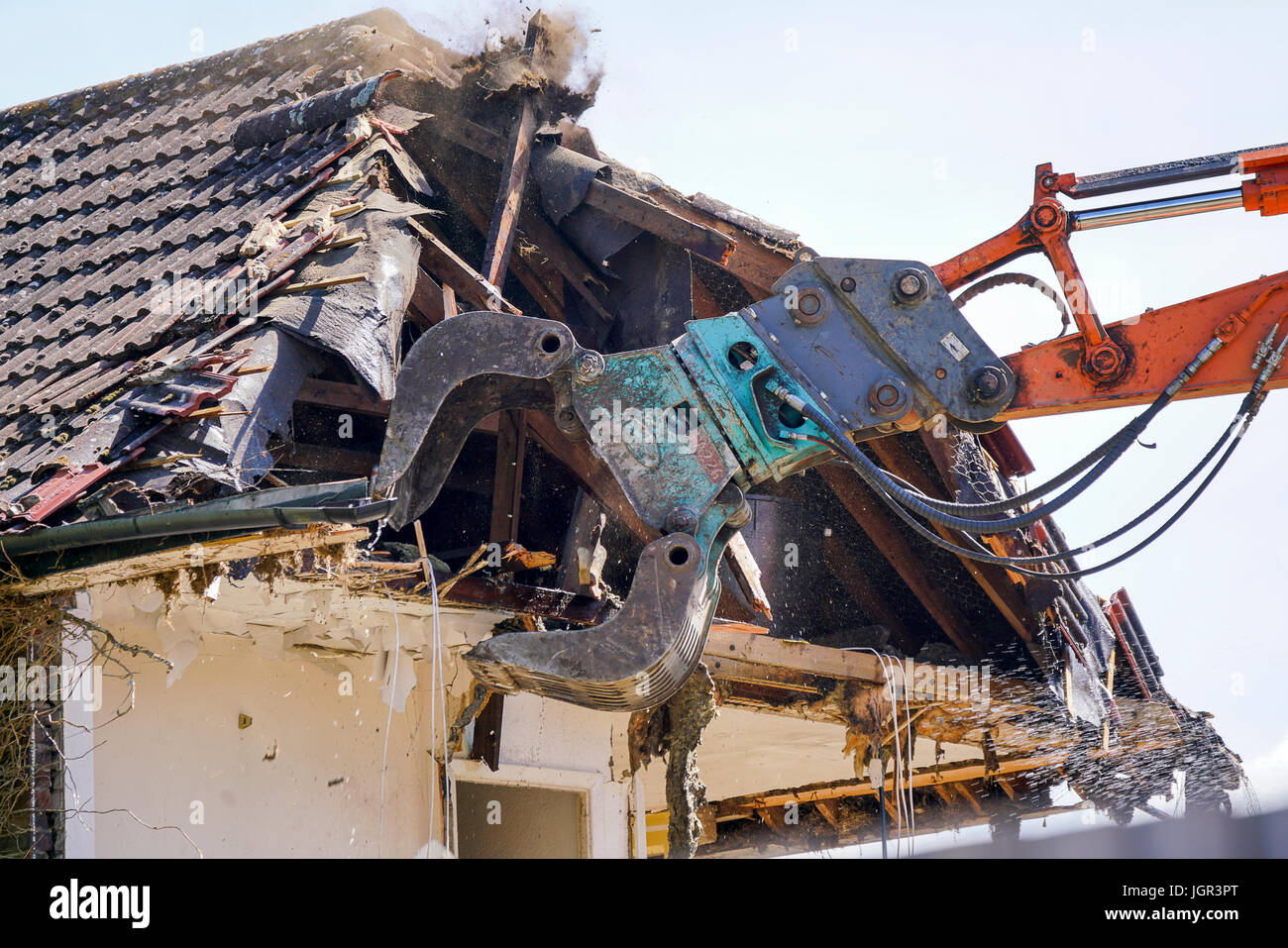 Tuesley Lane, Godalming, UK. 10th July, 2017. Waverley Borough Council ...