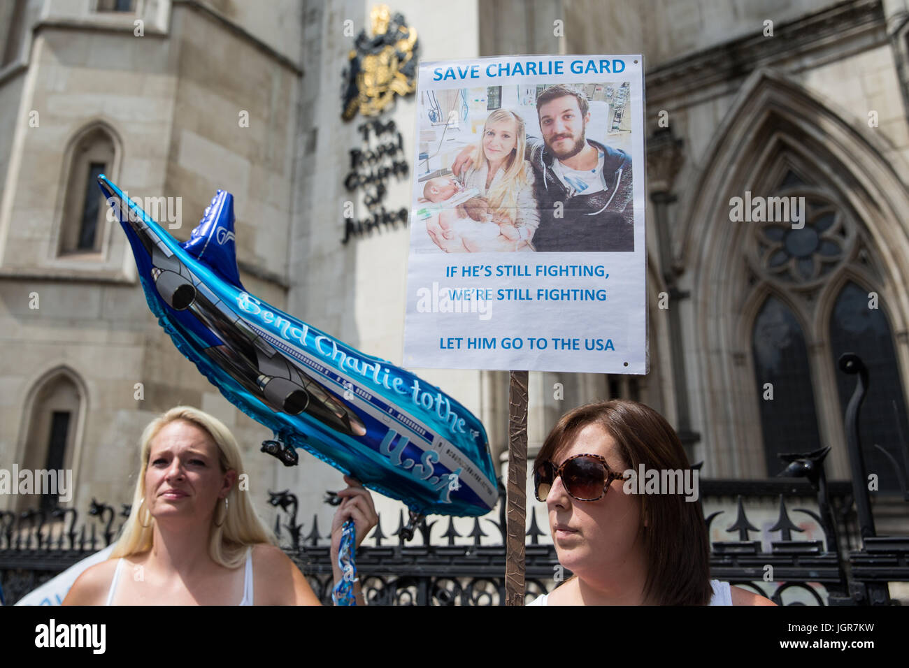 Save charlie gard hi-res stock photography and images - Alamy