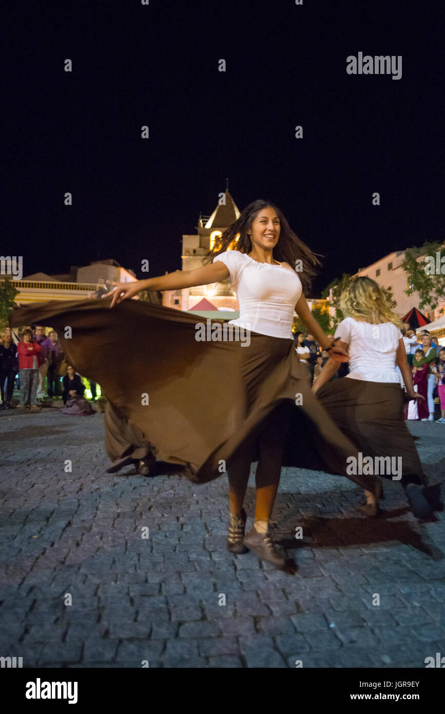 Medieval dancers, participate in the medieval festival of Elvas ...