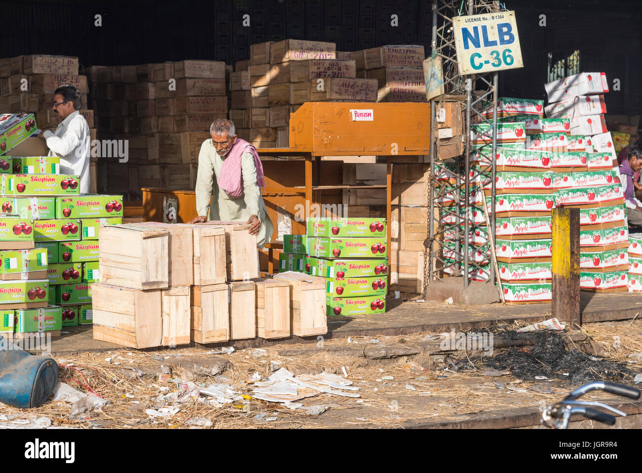 Azadpur wholesale market, delhi, india hi-res stock photography and ...
