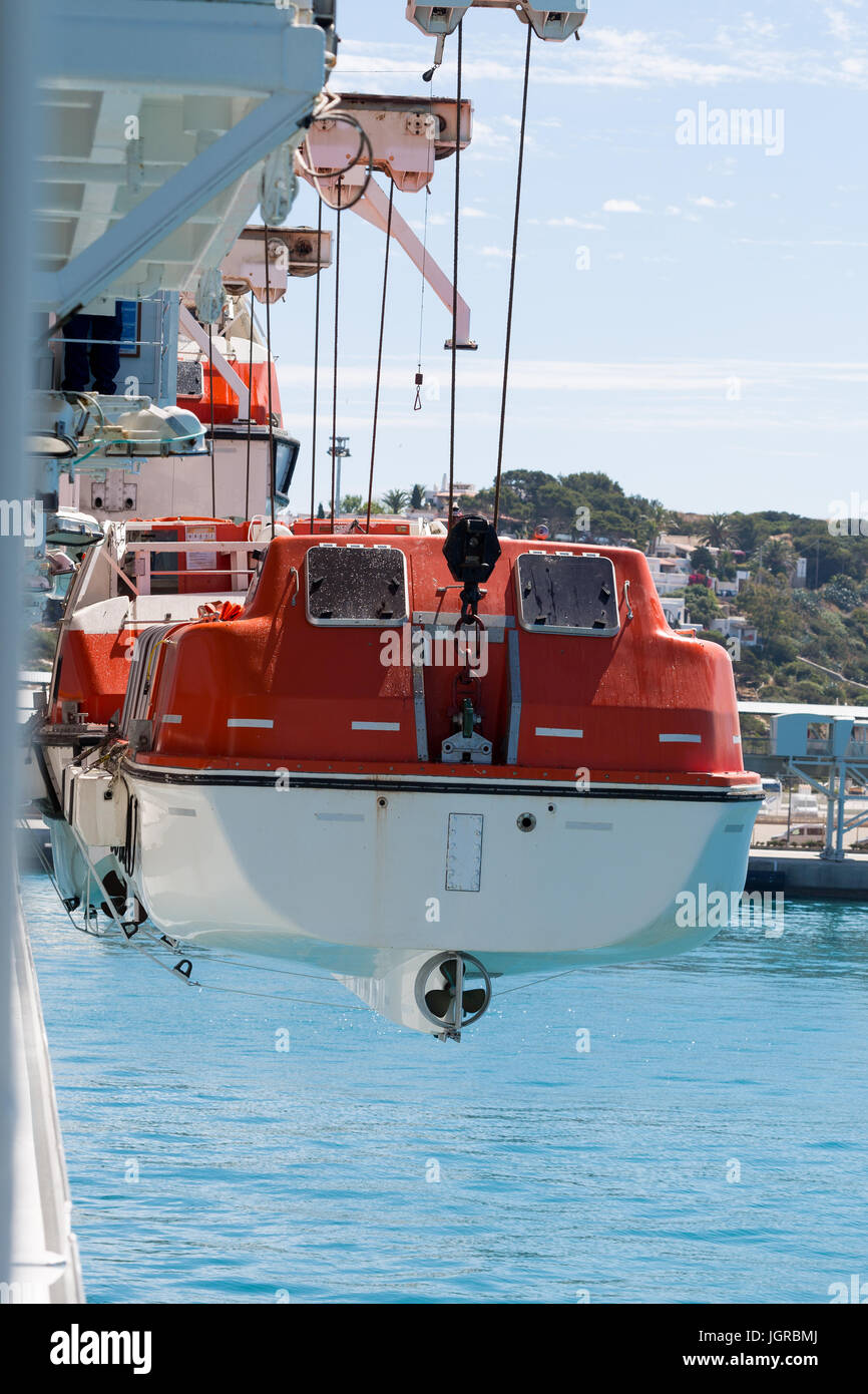 Lowering Lifeboat High Resolution Stock Photography and Images - Alamy