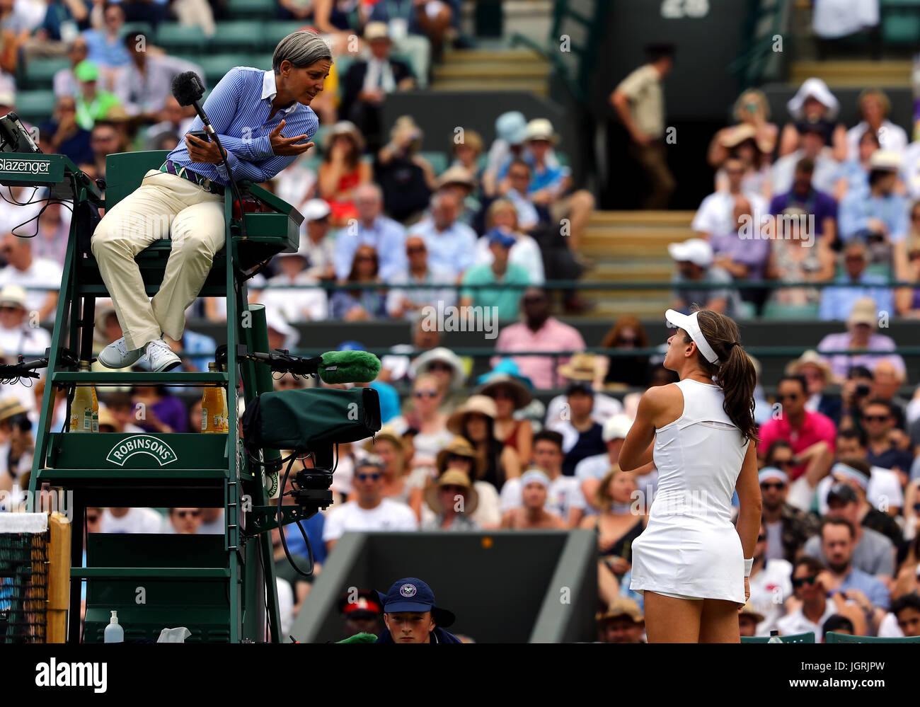 Marija cicak tennis umpire hi-res stock photography and images - Alamy