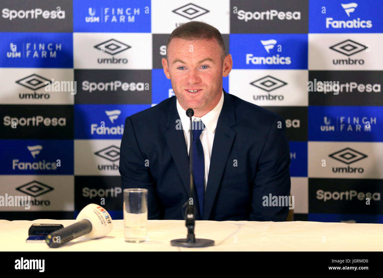 New Everton signing Wayne Rooney and manager Ronald Koeman during the ...