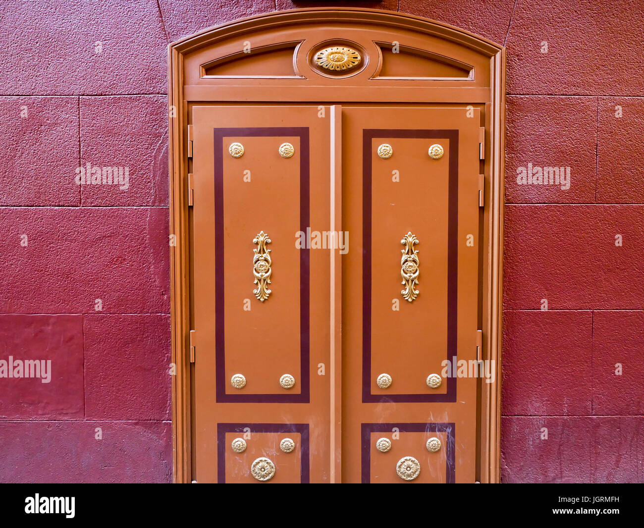 Golden door knob hi-res stock photography and images - Alamy