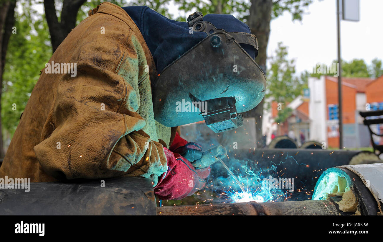 Pipe welding hi-res stock photography and images - Alamy