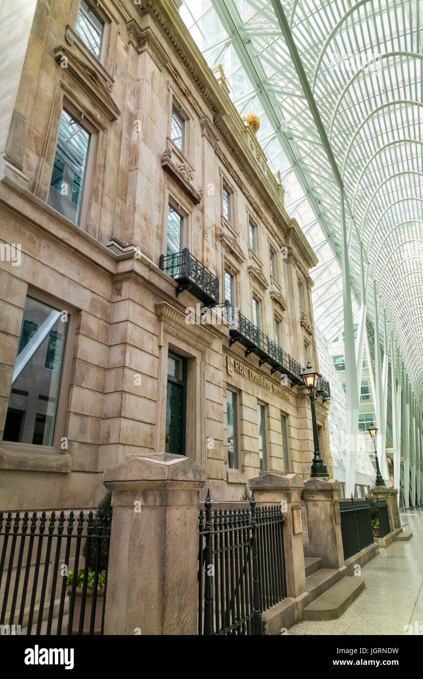 Bce place santiago calatrava toronto hi-res stock photography and ...