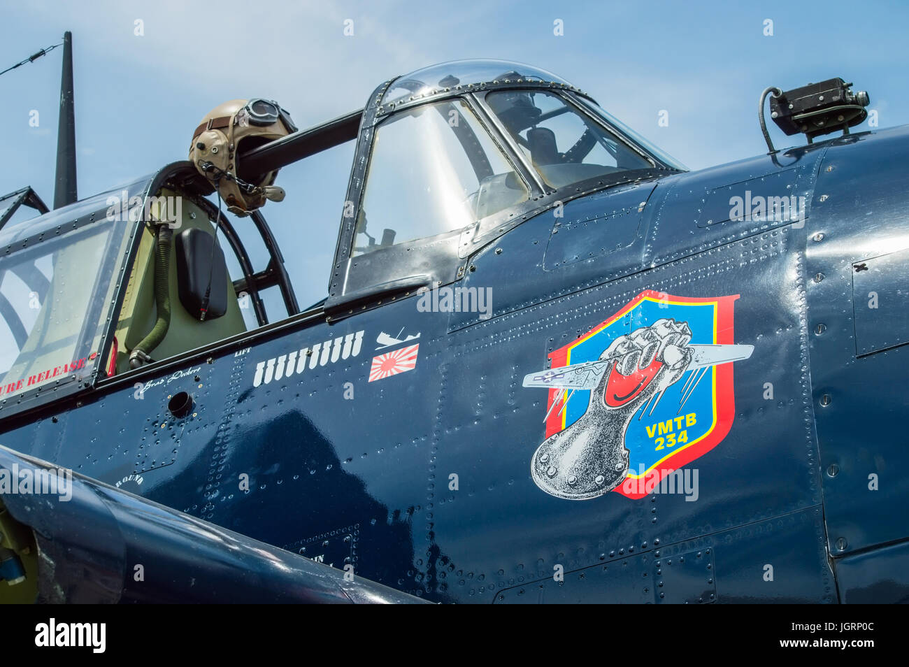 Cockpit of TBM 3E Avenger bomber Stock Photo - Alamy