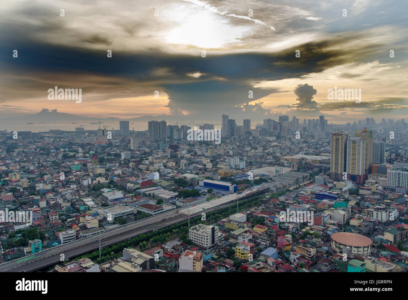 Metro manila skyline sunset hi-res stock photography and images - Alamy