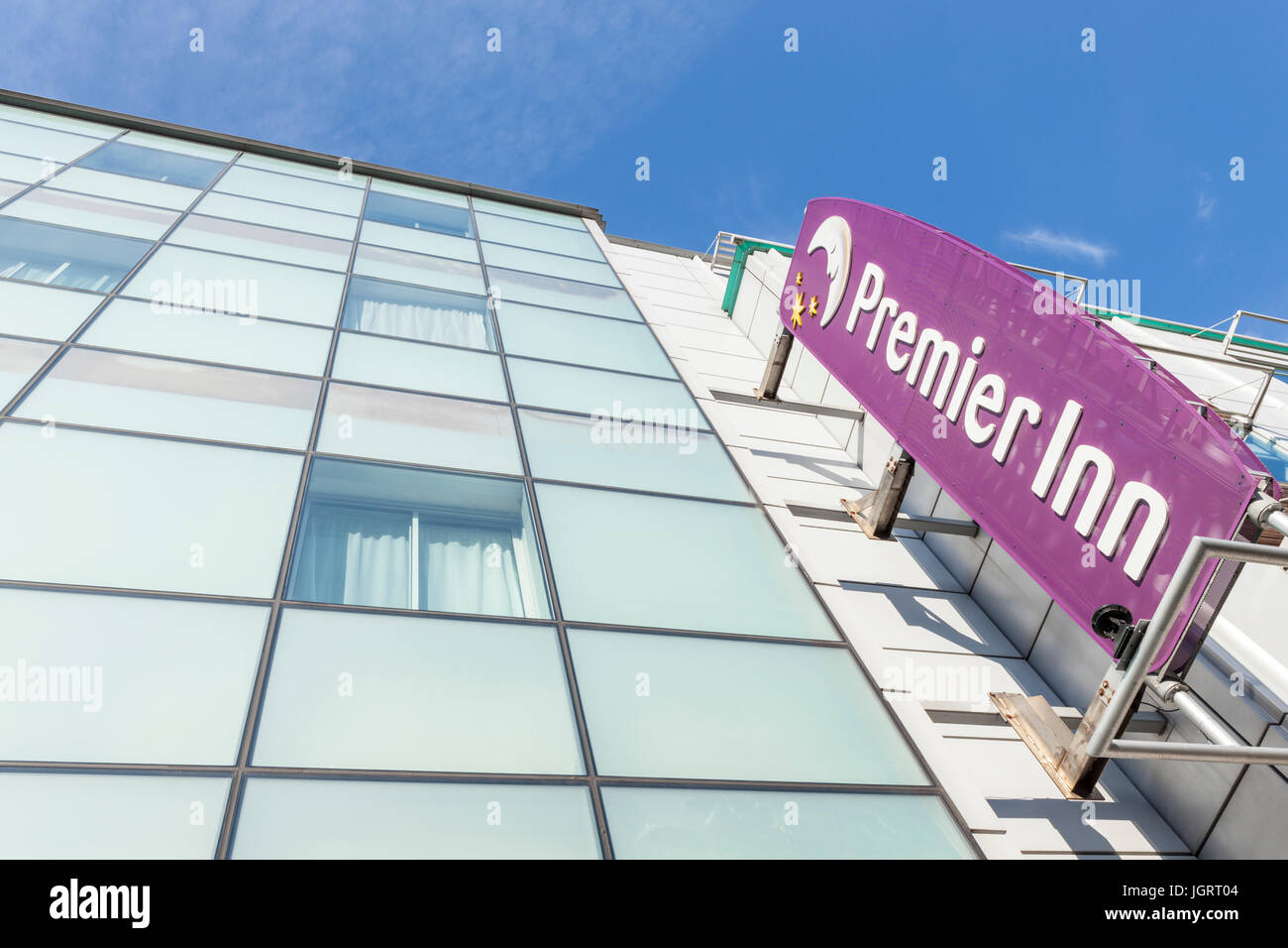 Premier inn signage hi-res stock photography and images - Alamy