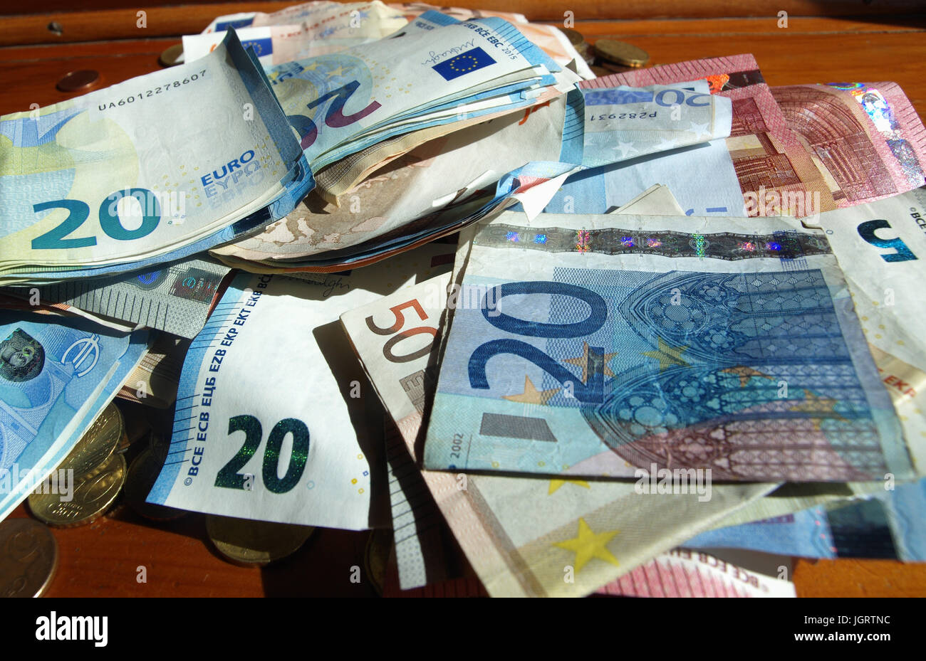 Pile of euro notes Stock Photo - Alamy
