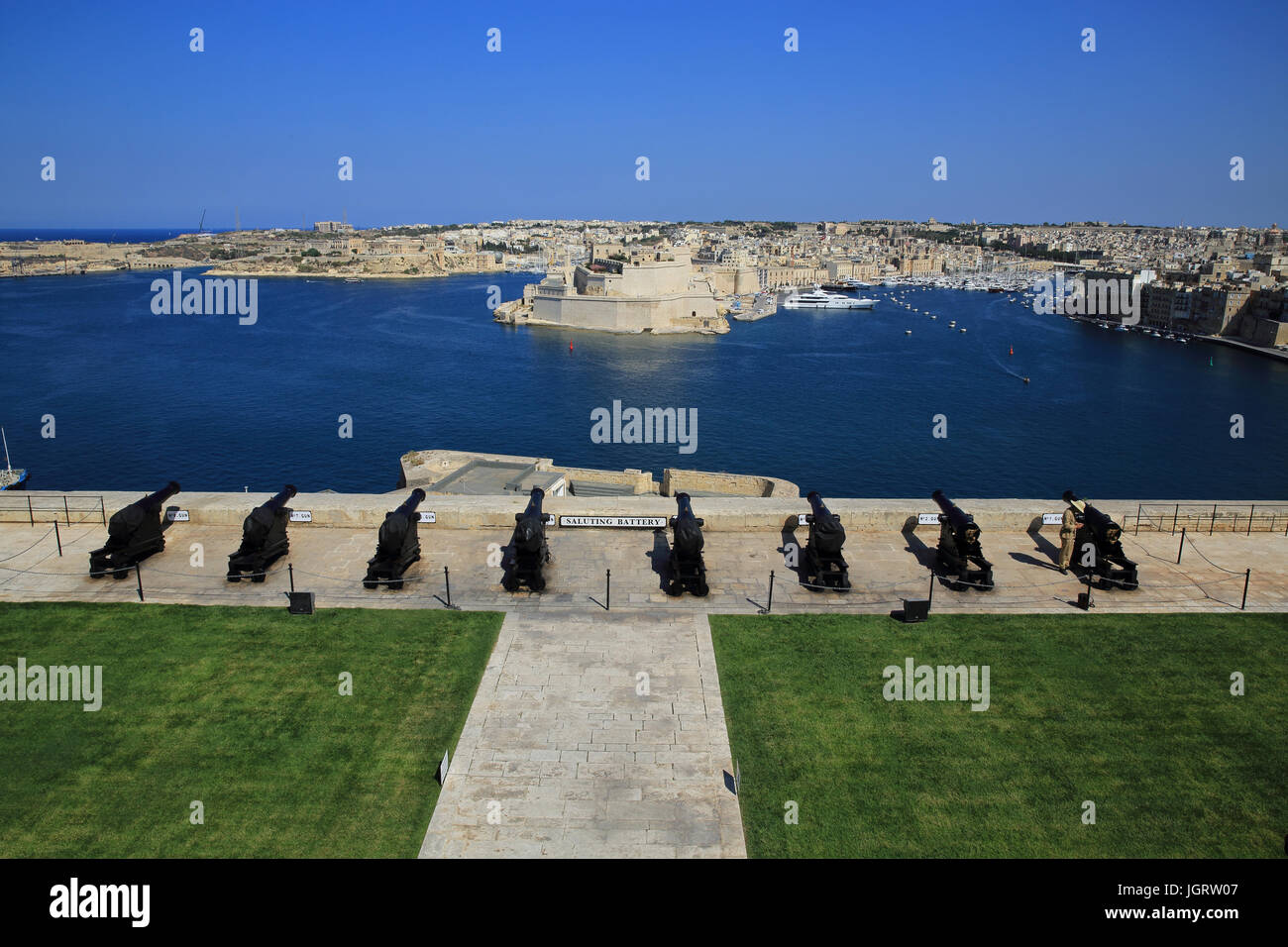 The Saluting Battery, with the Three Cities beyond, in Valletta, Malta ...