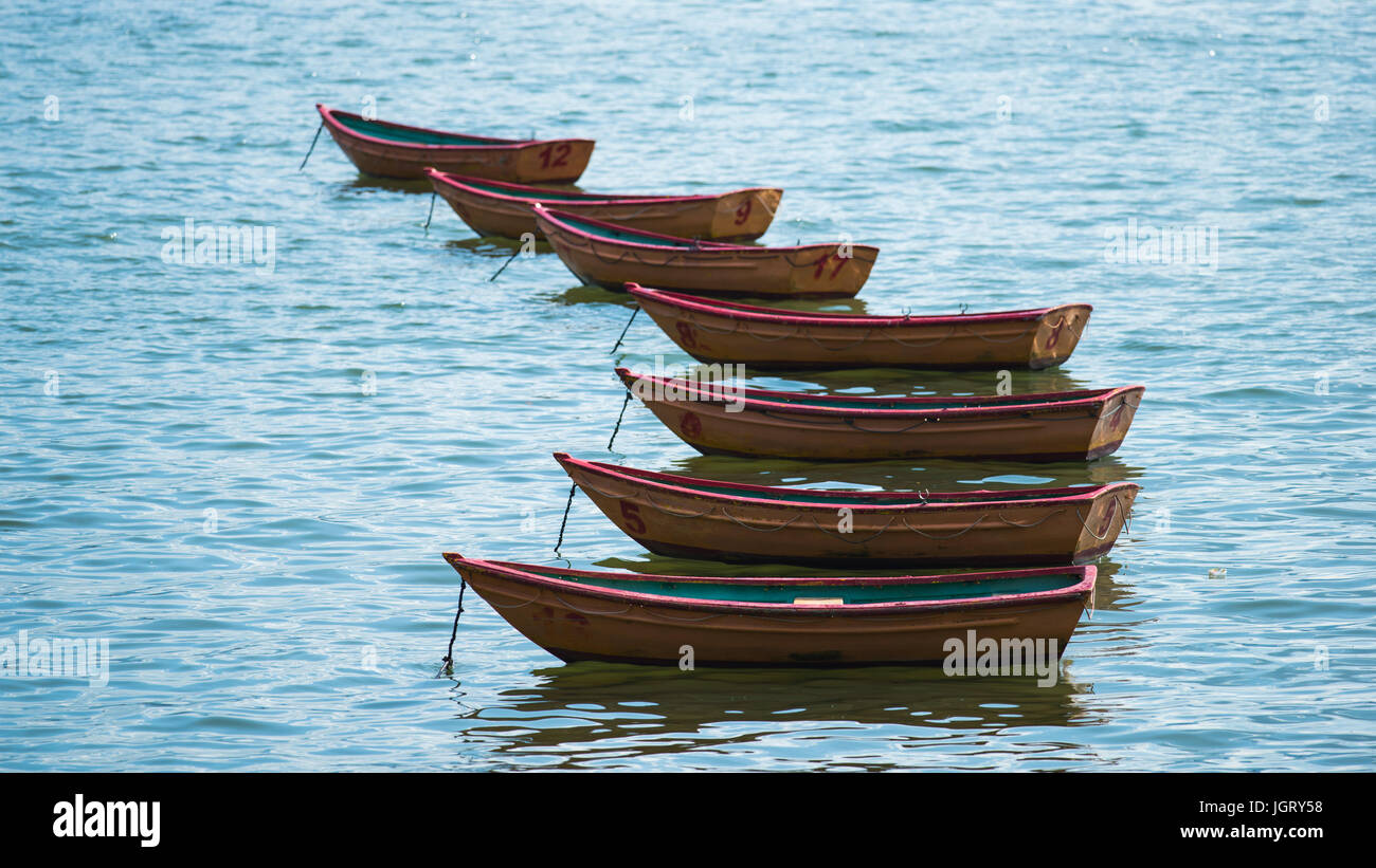Vacant boat hi-res stock photography and images - Alamy