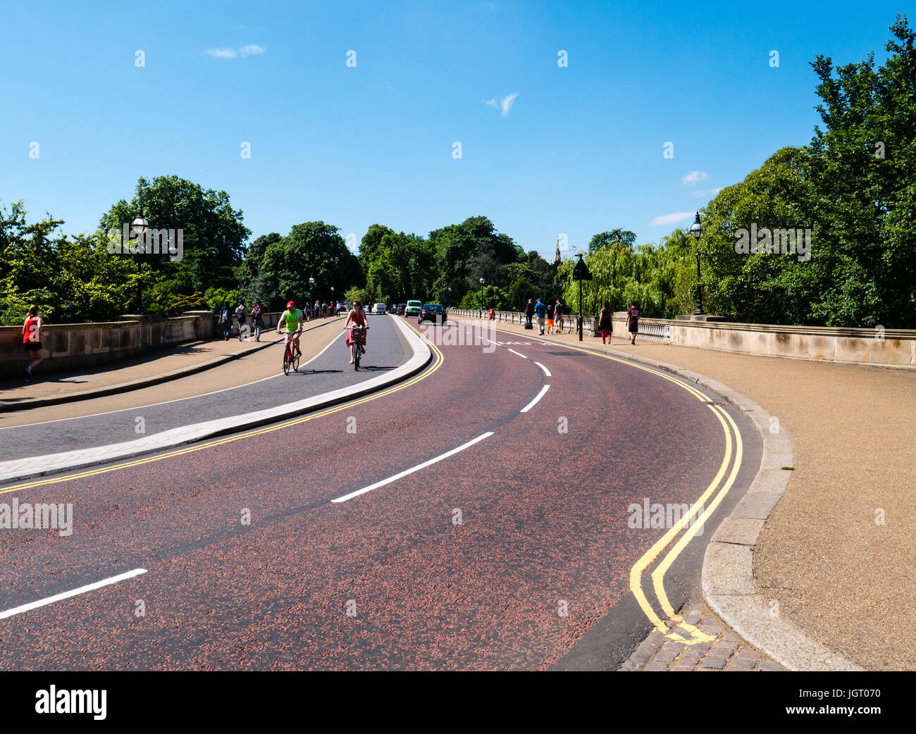 Serpentine Bridge Hyde Park High Resolution Stock Photography and ...