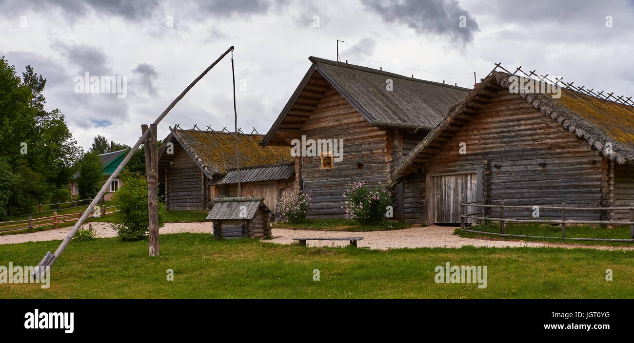 Moss covered house hi-res stock photography and images - Alamy