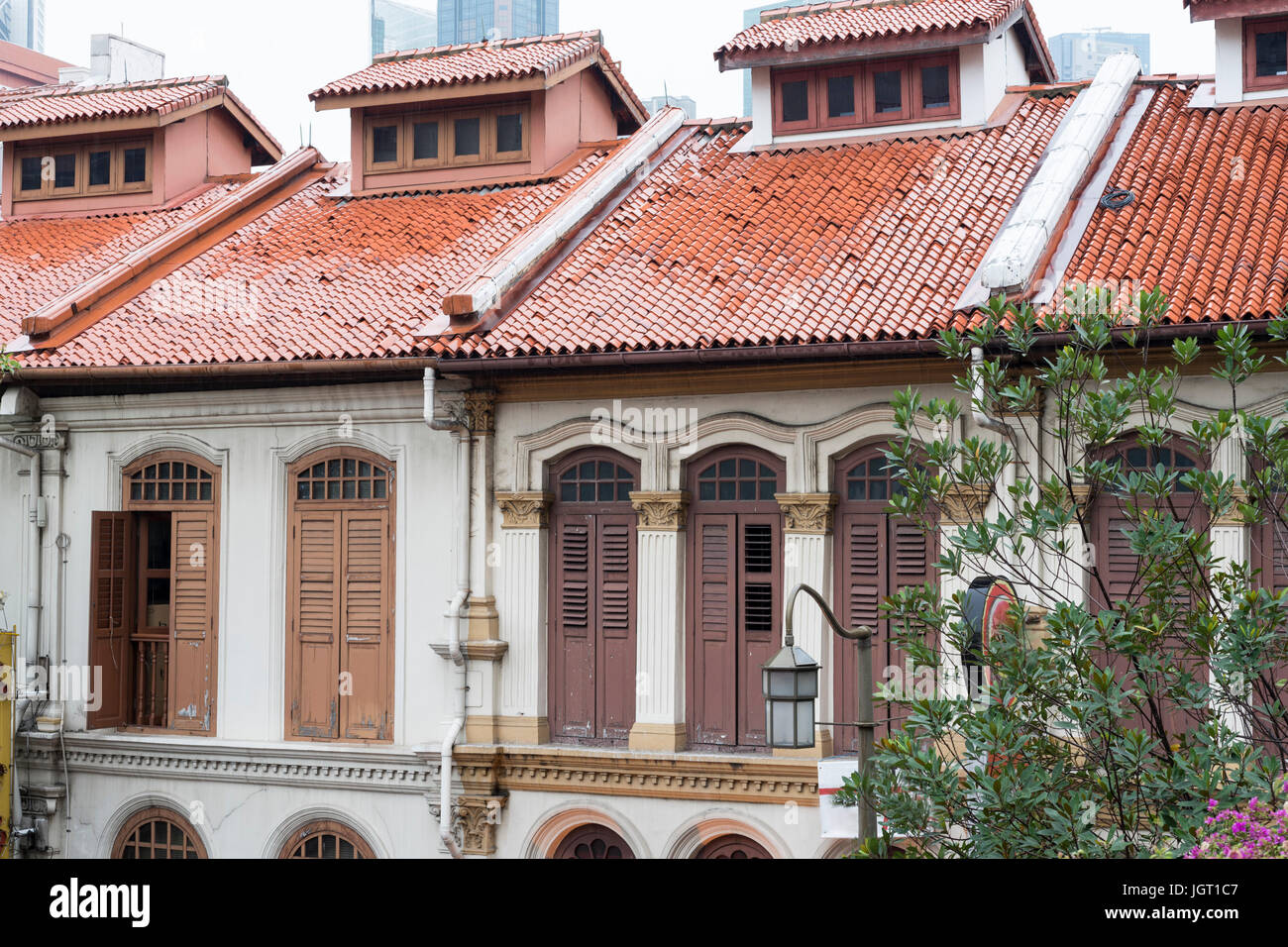 traditional Chinatown buildings row in Singapore Stock Photo - Alamy