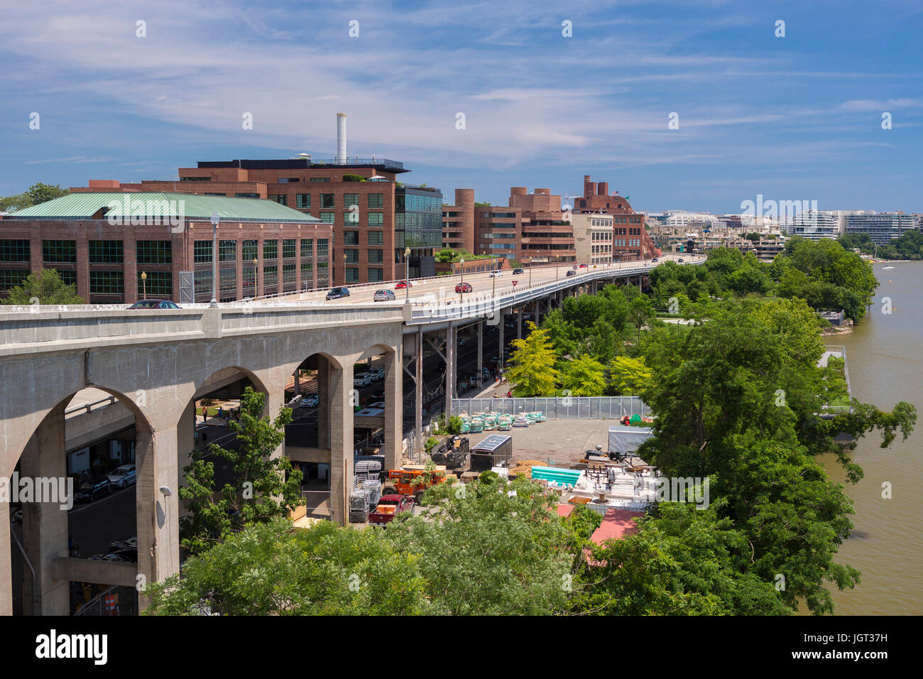 Whitehurst freeway, washington, dc. hi-res stock photography and images ...