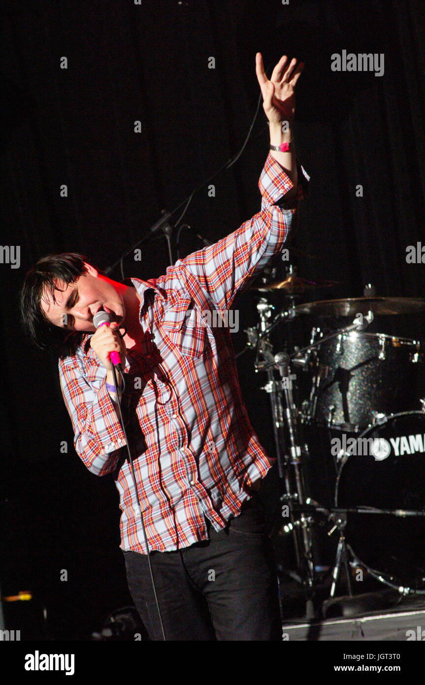 Eddie argos art brut performs at key club in hollywood hi-res stock photography and images - Alamy