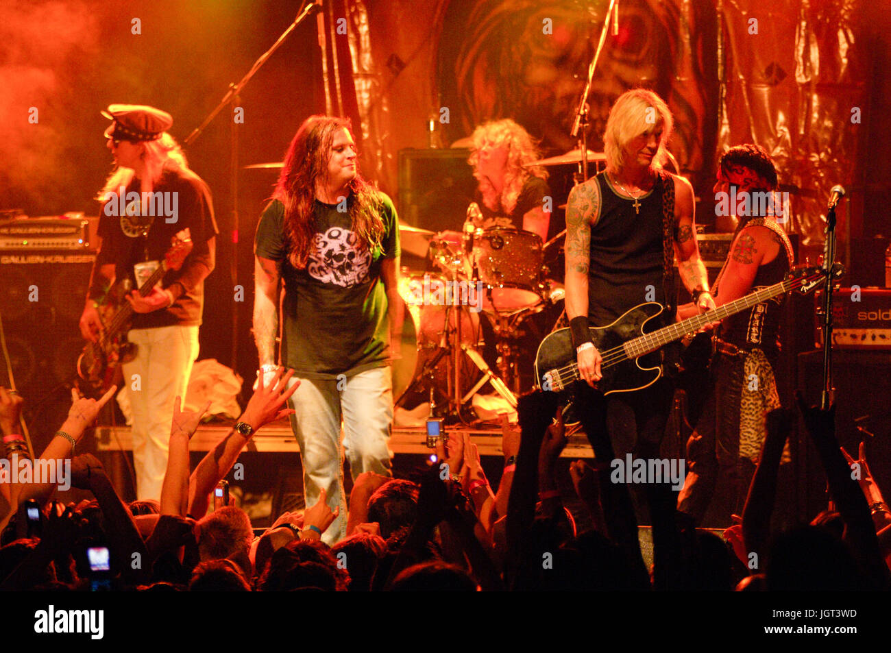 Chip Z'Nuff,Colby Veil,Steven Adler,Duff McKagan,Michael Thomas onstage ...