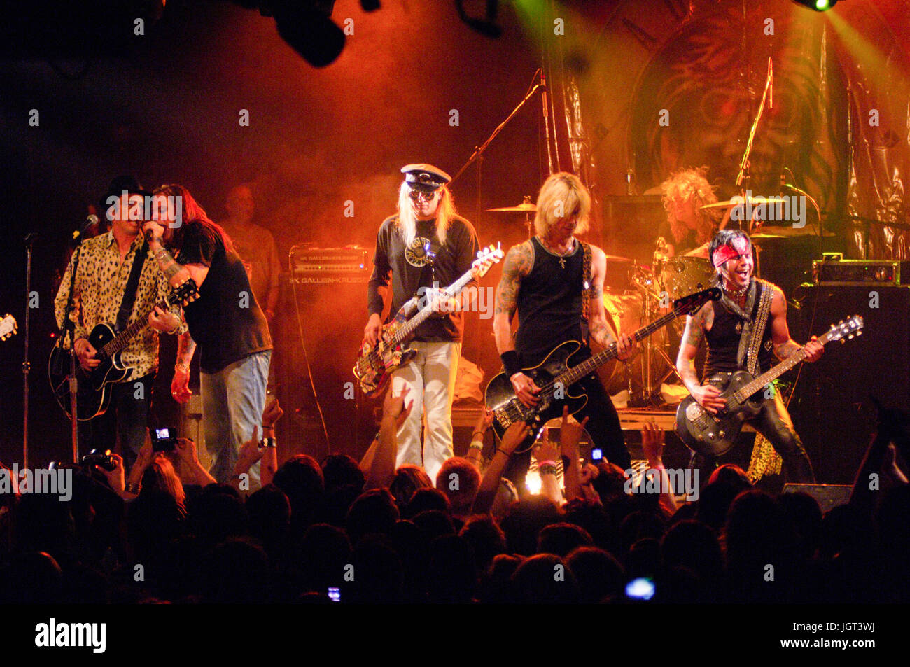 Izzy Stradon,Colby Veil,Chip Z'Nuff,Duff McKagan,Steven Adler,Michael ...