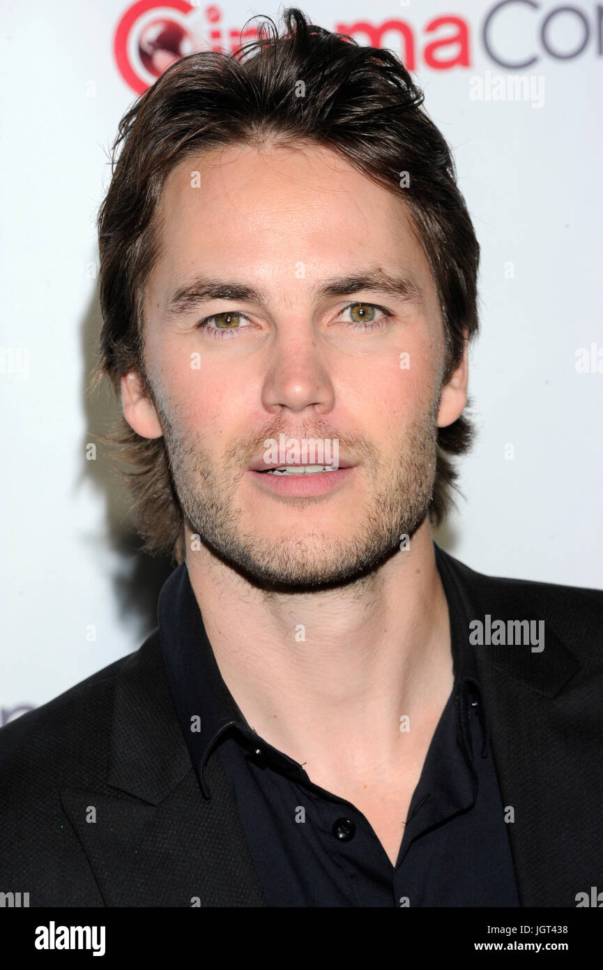 Actor Taylor Kitsch,recipient Male Star Tomorrow Award,arrives ...