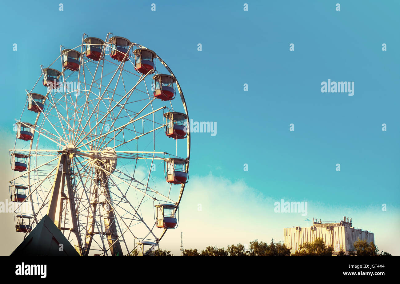 Vintage ferris wheel hi-res stock photography and images - Alamy