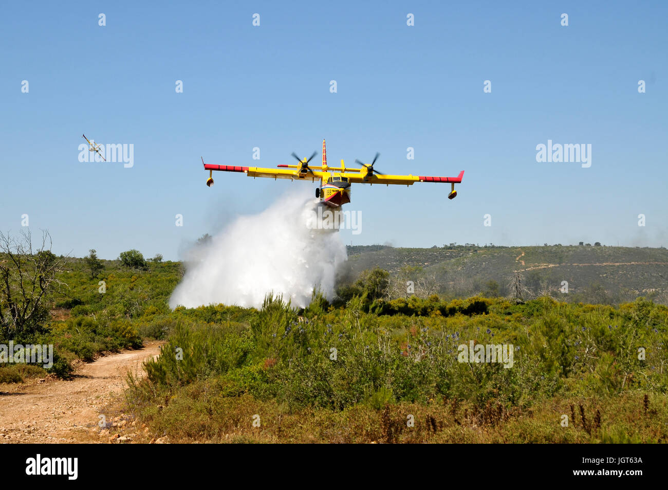 Dropping fire retardant hi-res stock photography and images - Alamy