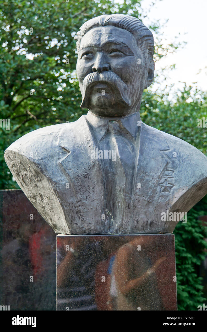 Headstone at Novodevichy Cemetery, Moscow, Russia Stock Photo - Alamy
