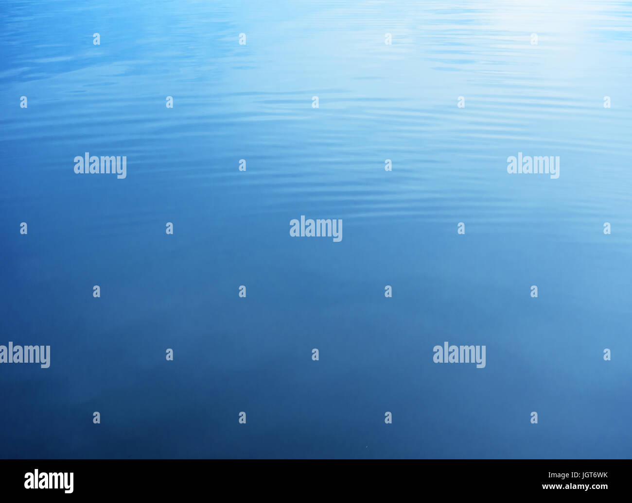 blue water background Stock Photo - Alamy