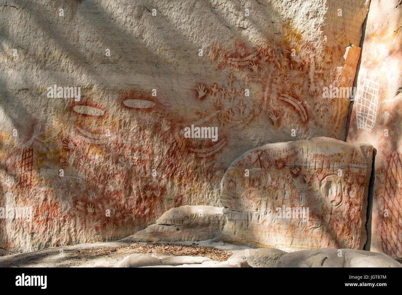 Bidjara and Karingbal Art, Carnarvon Gorge, Queensland, Australia Stock ...