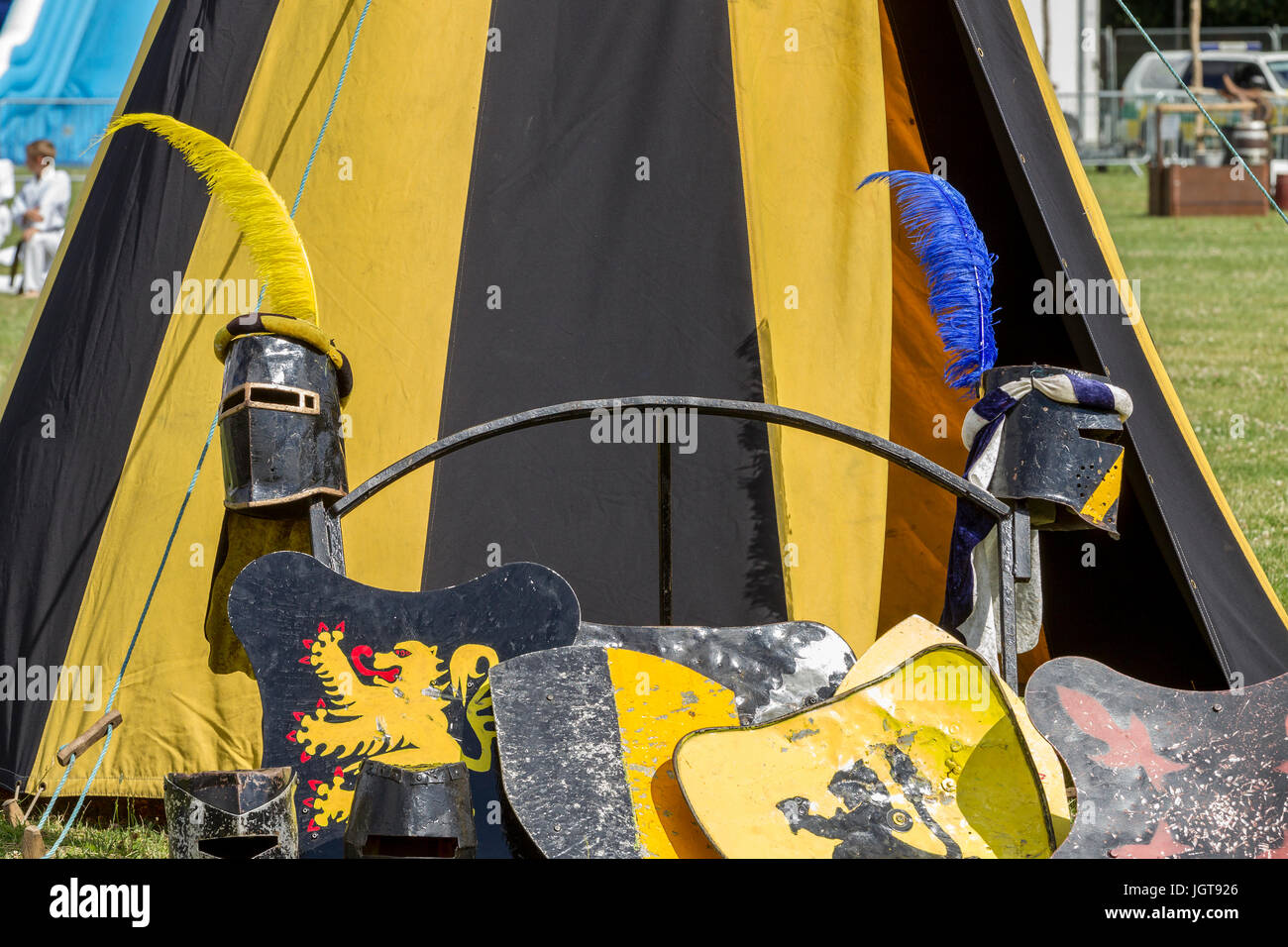 Knights of nottingham hi-res stock photography and images - Alamy