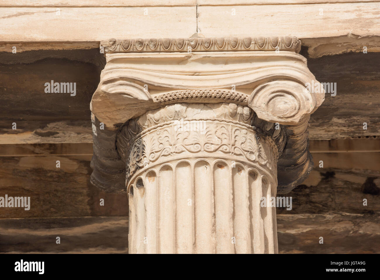 Ionic column hi-res stock photography and images - Alamy