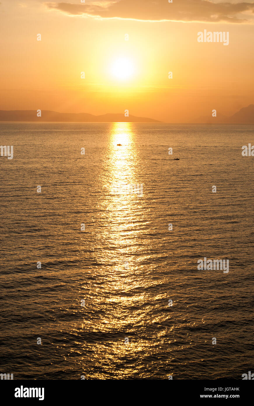 Horiozn over sea hi-res stock photography and images - Alamy