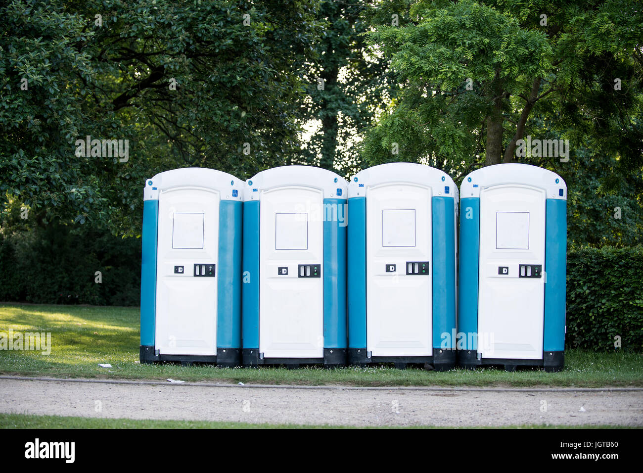 trash clean up after a big event Stock Photo - Alamy