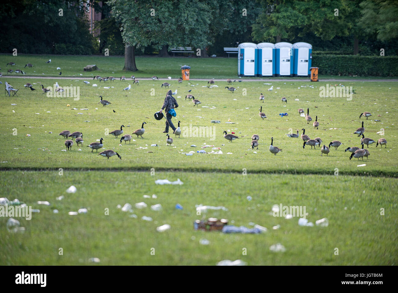 trash clean up after a big event Stock Photo - Alamy
