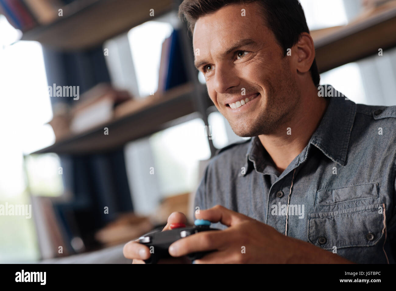 Man home video games alone hi-res stock photography and images - Alamy