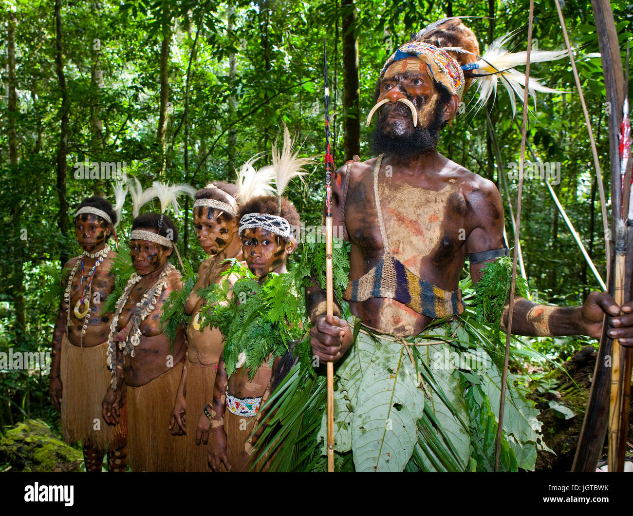 Papua new guinea tribes women hi-res stock photography and images - Alamy