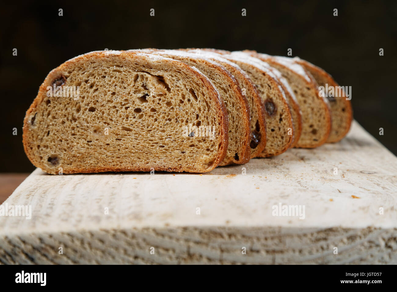 Cutting crusts hi-res stock photography and images - Alamy