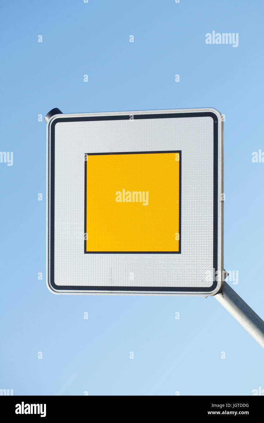 Priority traffic sign hi-res stock photography and images - Alamy