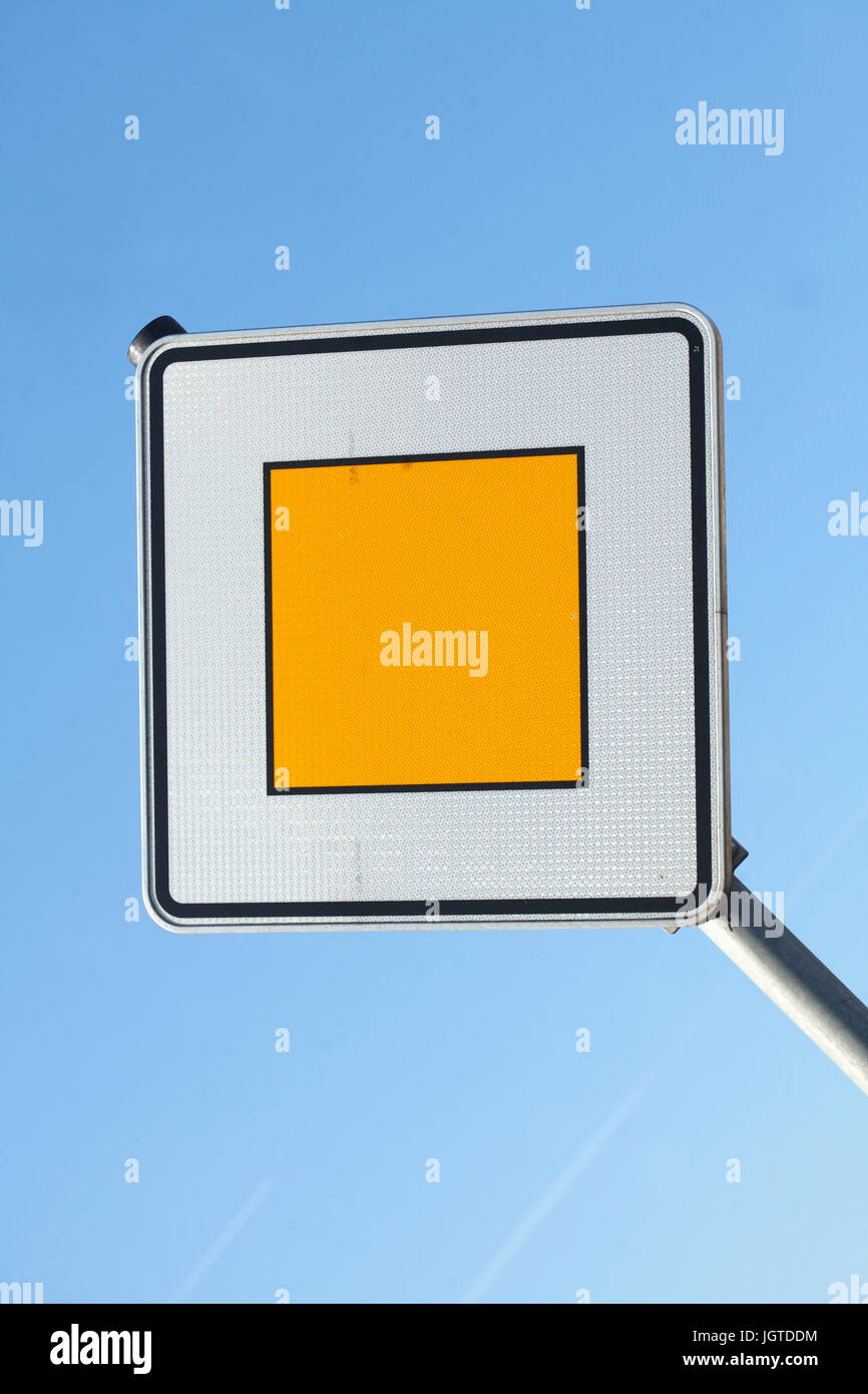 Priority traffic sign hi-res stock photography and images - Alamy