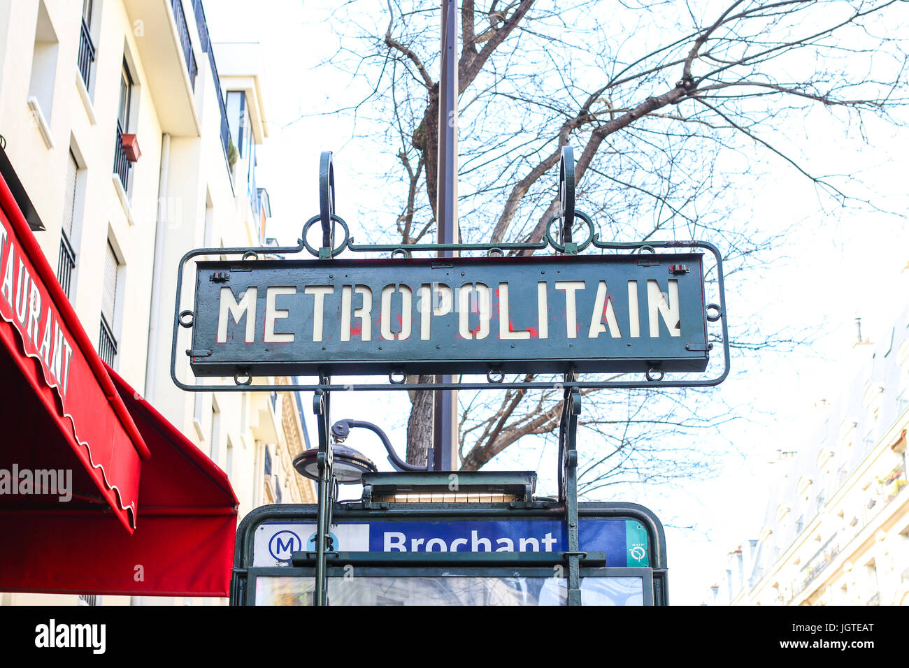 Metropolitan paris hi-res stock photography and images - Alamy